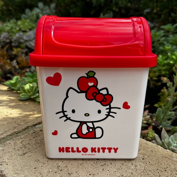 Hello Kitty | Storage & Organization | New Hello Kitty Table Top Trash ...